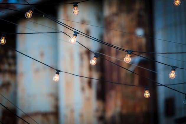 How To Keep String Lights From Sagging – Captain Patio